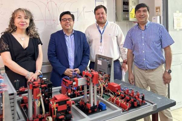 Liceo Marta Colvin adquiere implementos tecnológicos para la carrera de ...