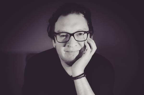 Escritor chillanejo publica un thriller llamado “El Jardinero” – La ...